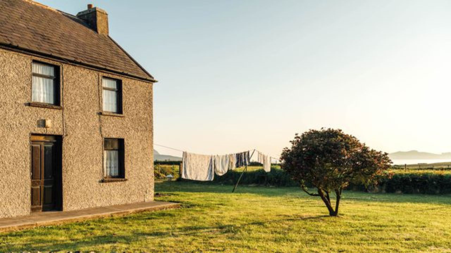 How To Explore Dingle, Ireland