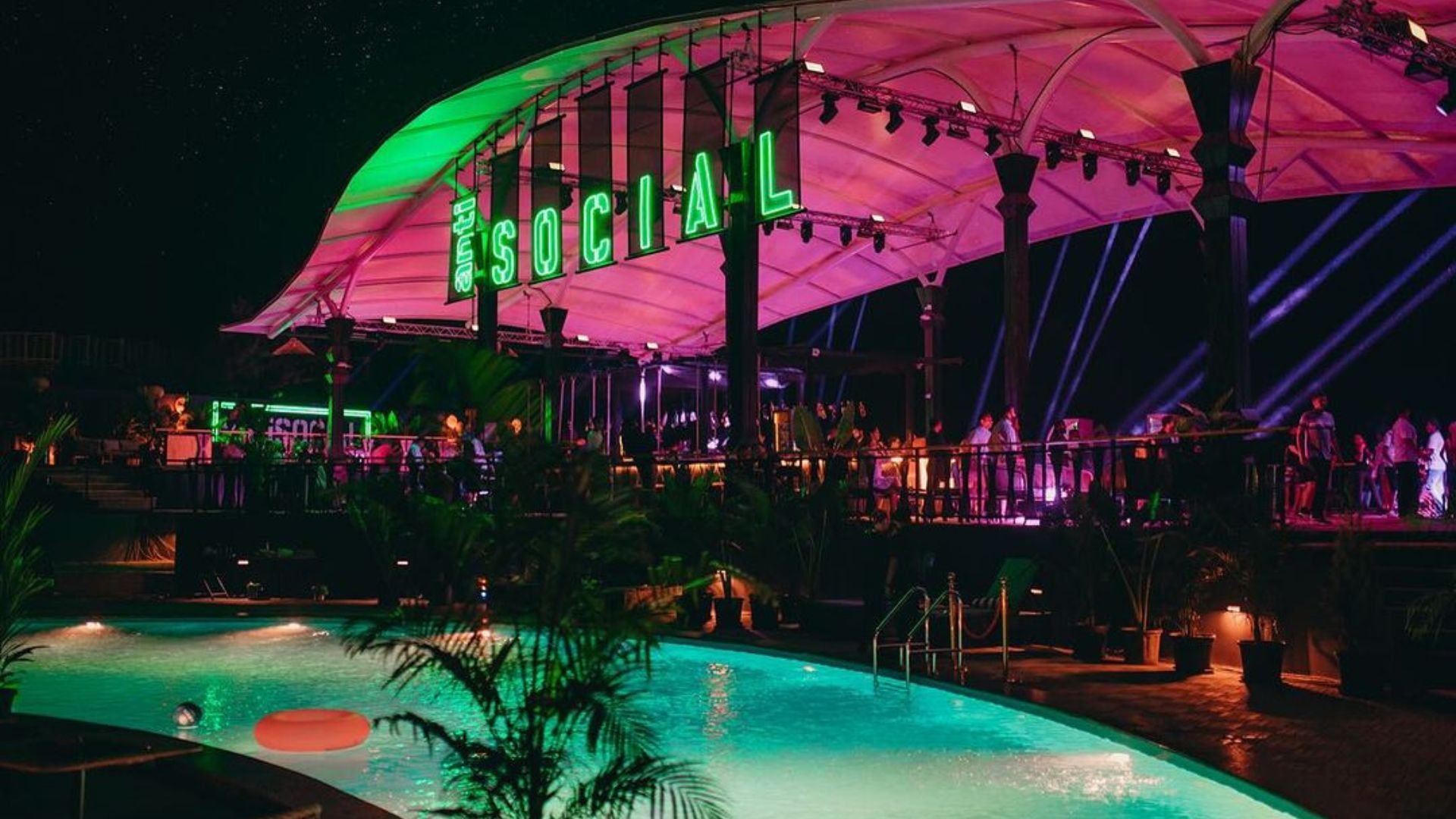 These Newly Opened Bars Serve The Best Goa Has To Offer