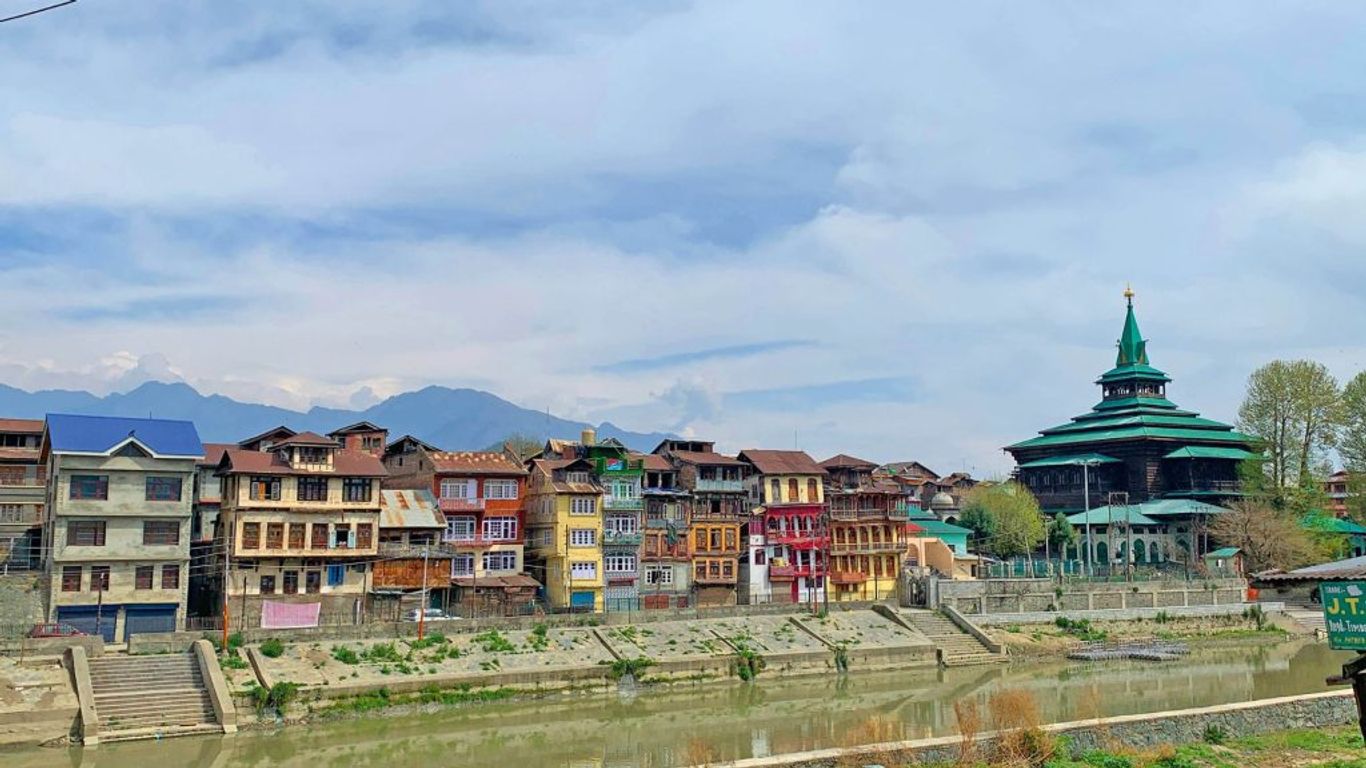 Travel Diaries: Srinagar, Where Heaven Finds A Space On Earth