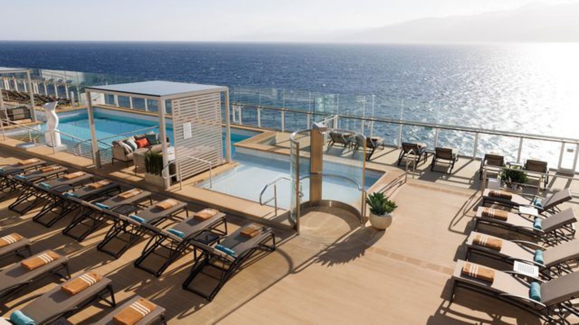 This New Luxury Cruise Has A Gorgeous Infinity Pool