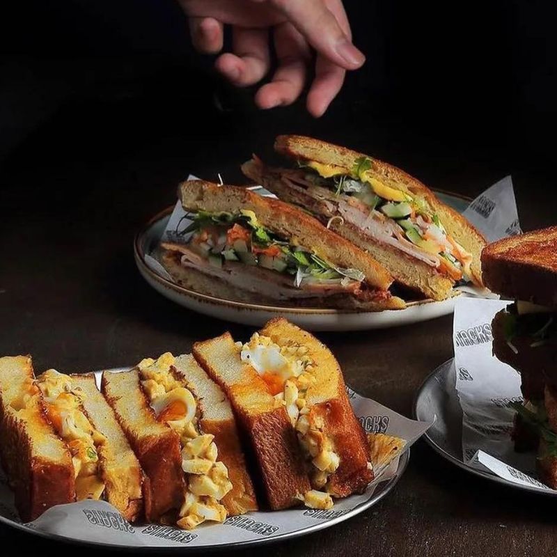 Akra -- New Delhi's Restobar That Is All Things Cosy, Chic & Creative!