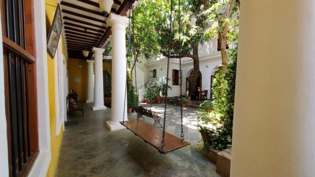 Hosting Heritage Homes On Airbnb : An Insider's Guide