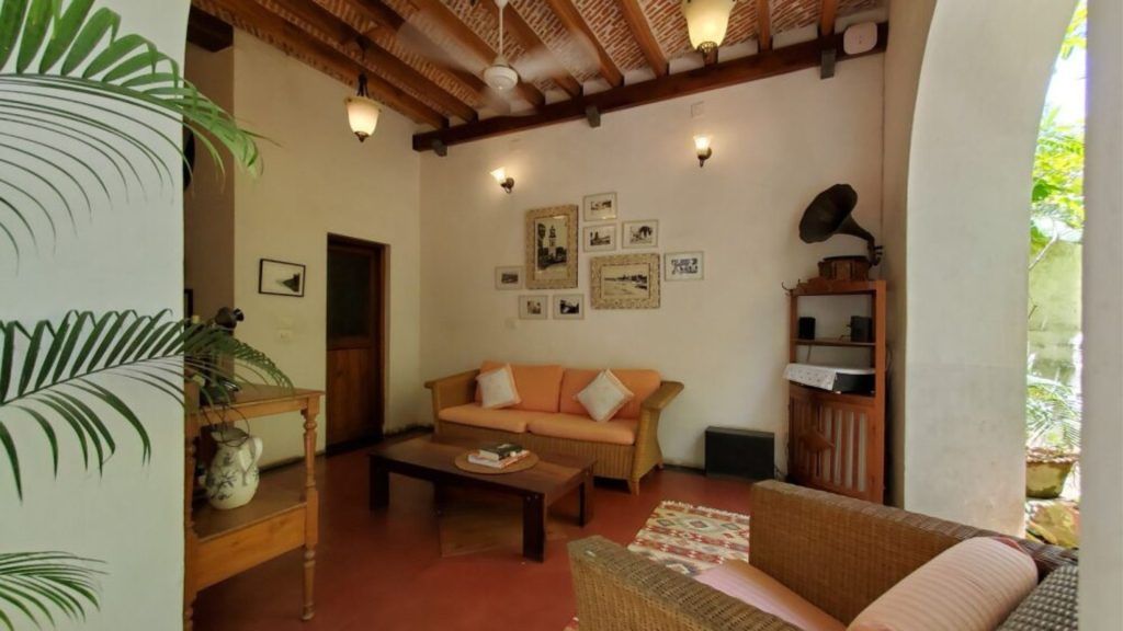 Hosting Heritage Homes On Airbnb : An Insider's Guide