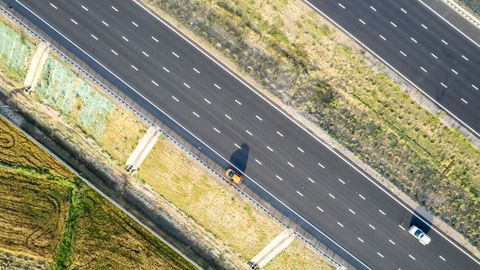 New Stretch Of Delhi-Mumbai E-Way Halves Delhi-Gujarat Travel Time