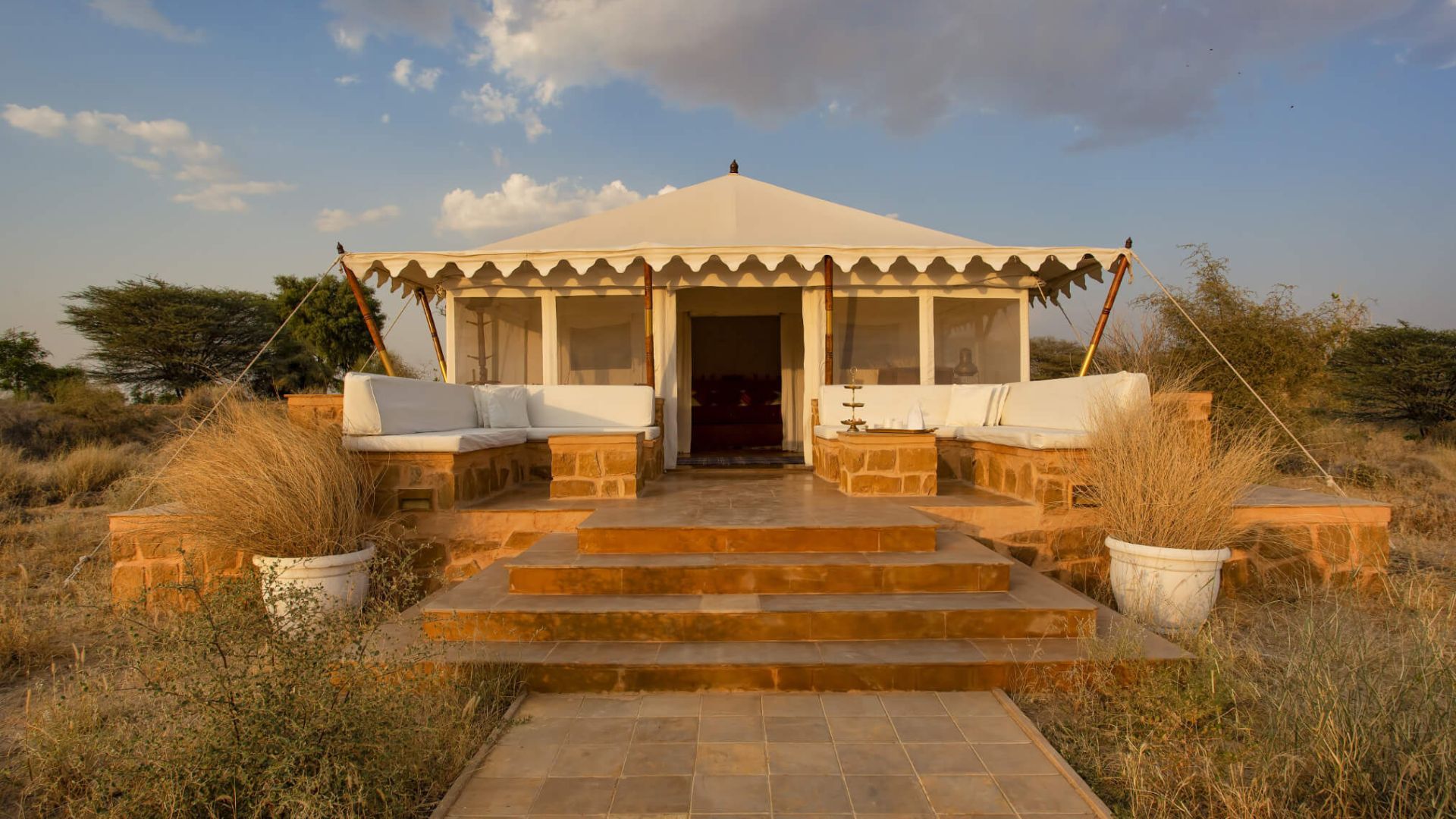 10 Unusual & Unique Things To Do In Jaisalmer: [Offbeat Attractions] 2024