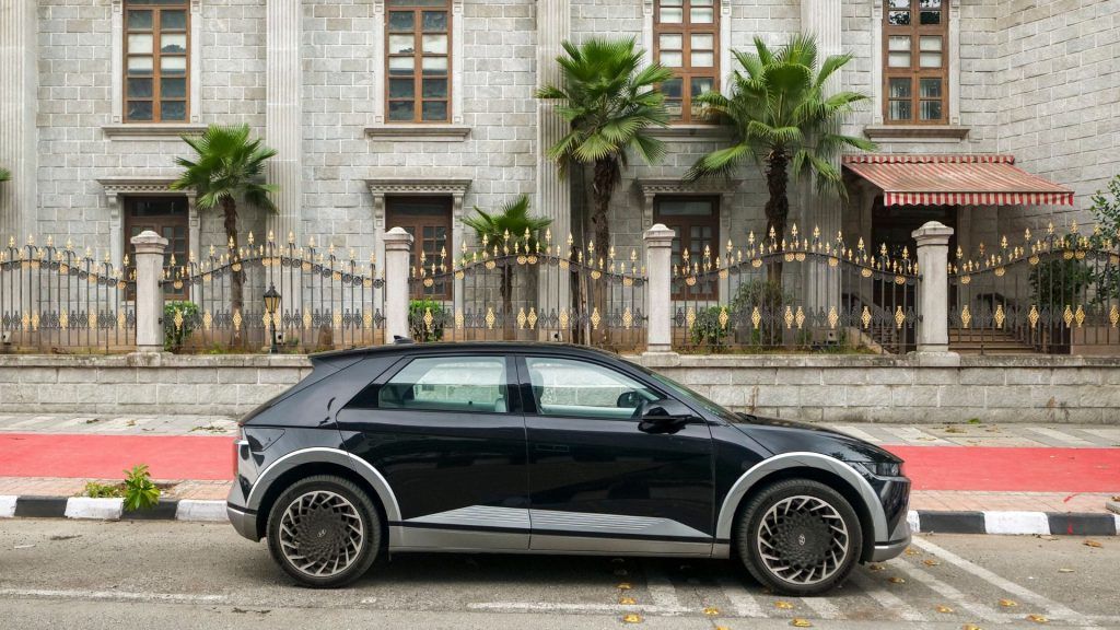Navigate Mumbai's Roads And Find India Stories With HYUNDAI IONIQ 5