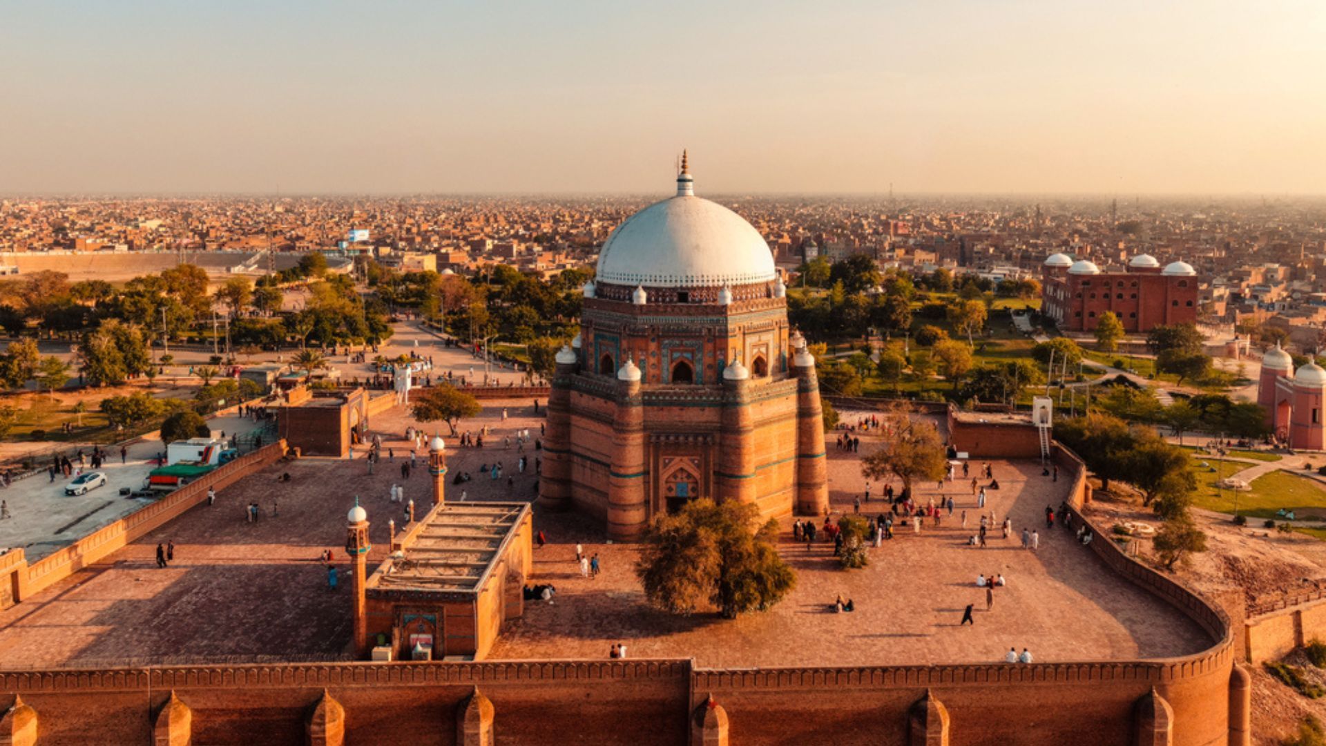 10 Most Beautiful Places To Visit In Pakistan [With Photos] - 2024