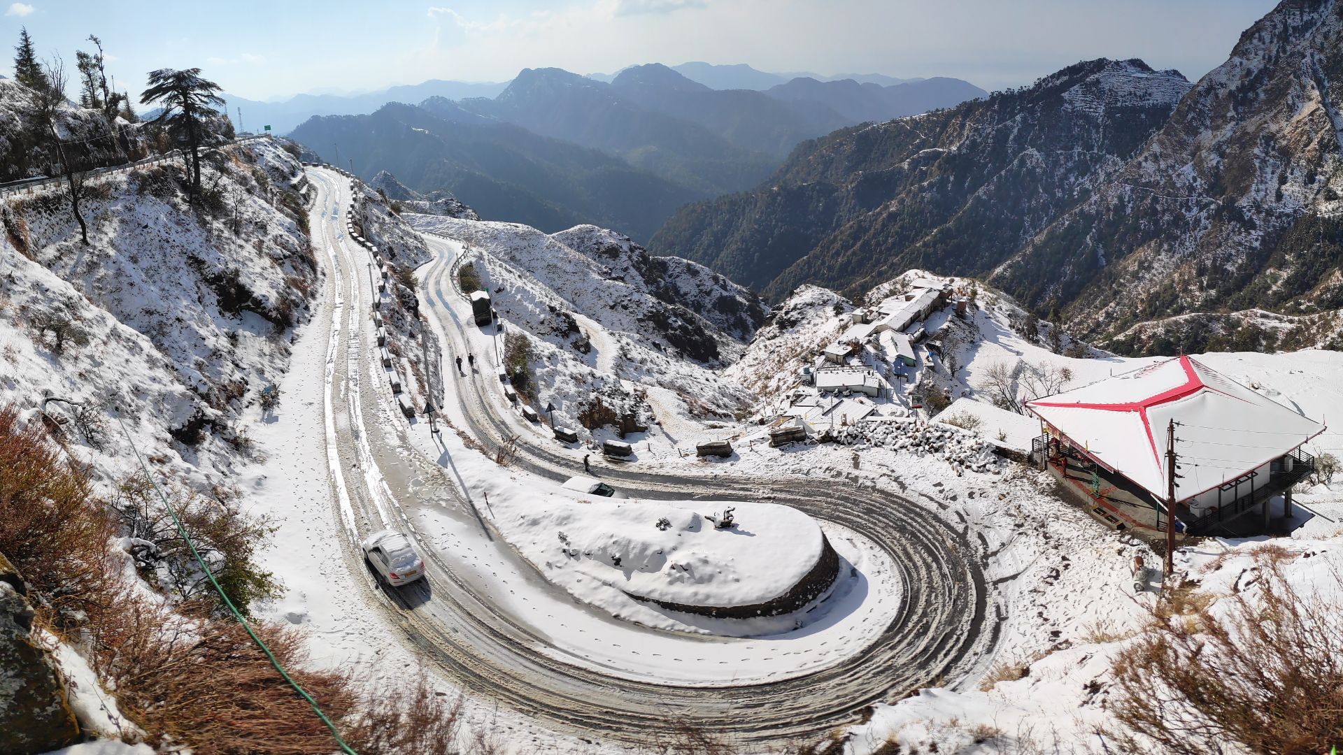 Experience Snowfall Magic At These Hill Stations In India
