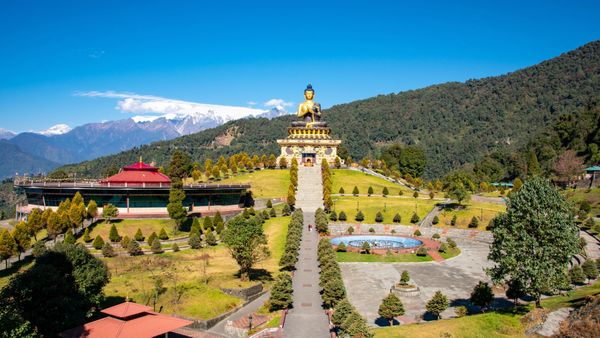 Best Places To Visit In Sikkim: Explore The Magic Of The Himalayas 2024
