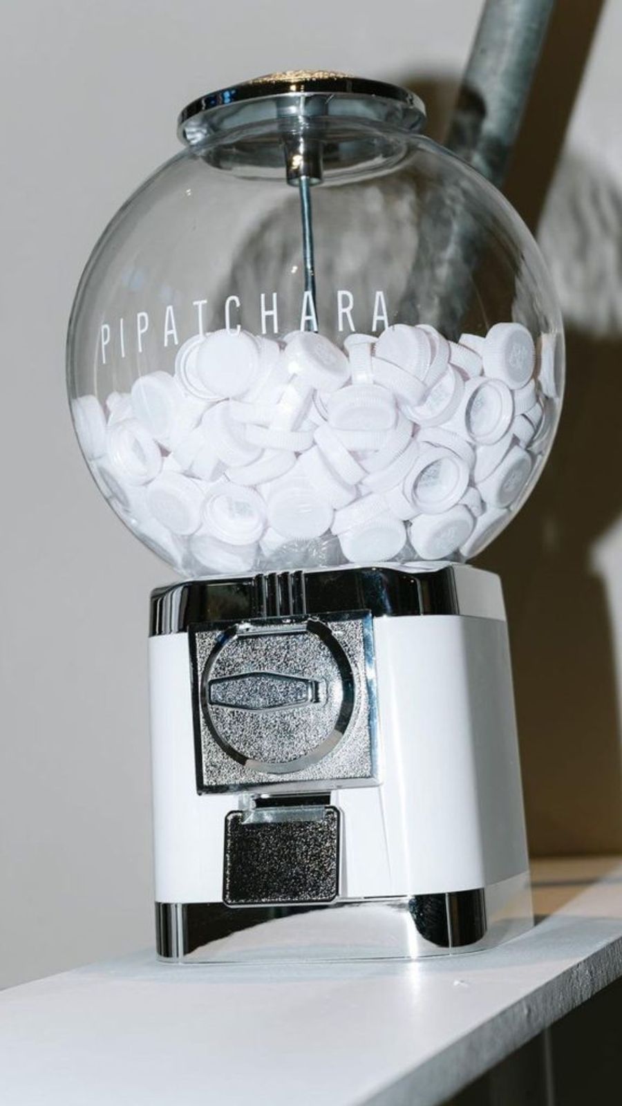 How Thailand-Based Pipatchara Transforms Plastic Waste To Pretty Bags