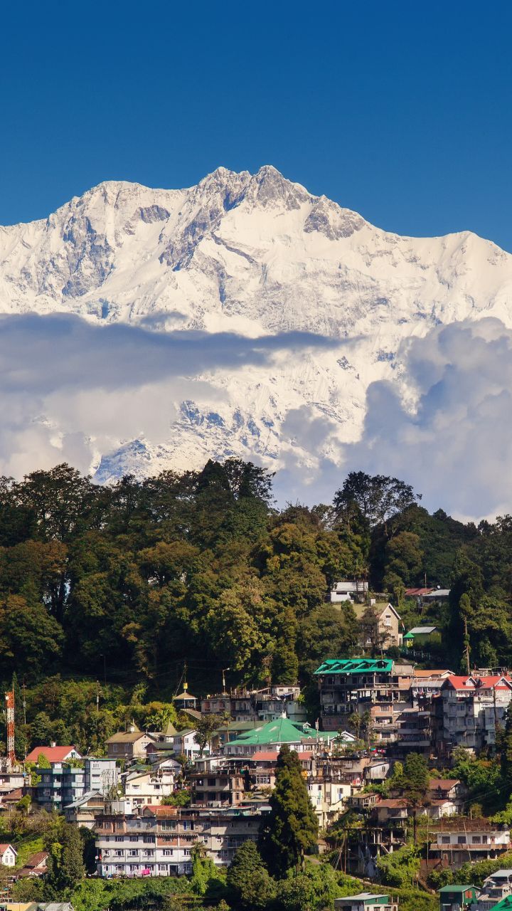 A Traveller’s Guide To The Most Popular Tourist Places In Darjeeling