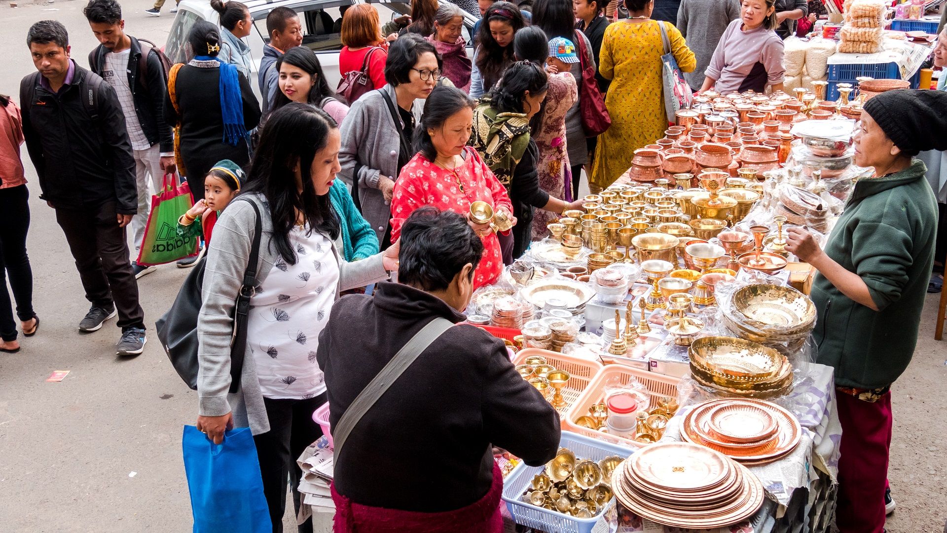 8 Flea Markets In India: Street Shopping Places For The Shopaholic In ...