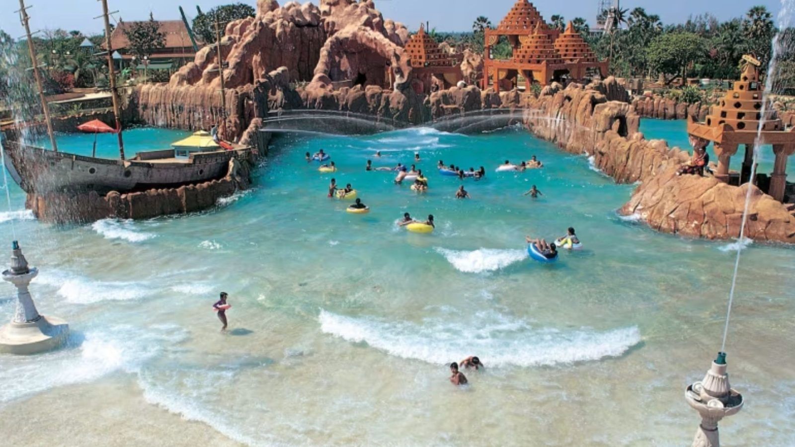 Top 7 Water Parks In And Around Mumbai (With Timings, Tickets & Price) 2024