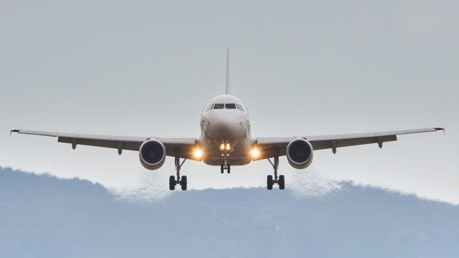 Here's Why Airplanes Are Almost Always Painted White