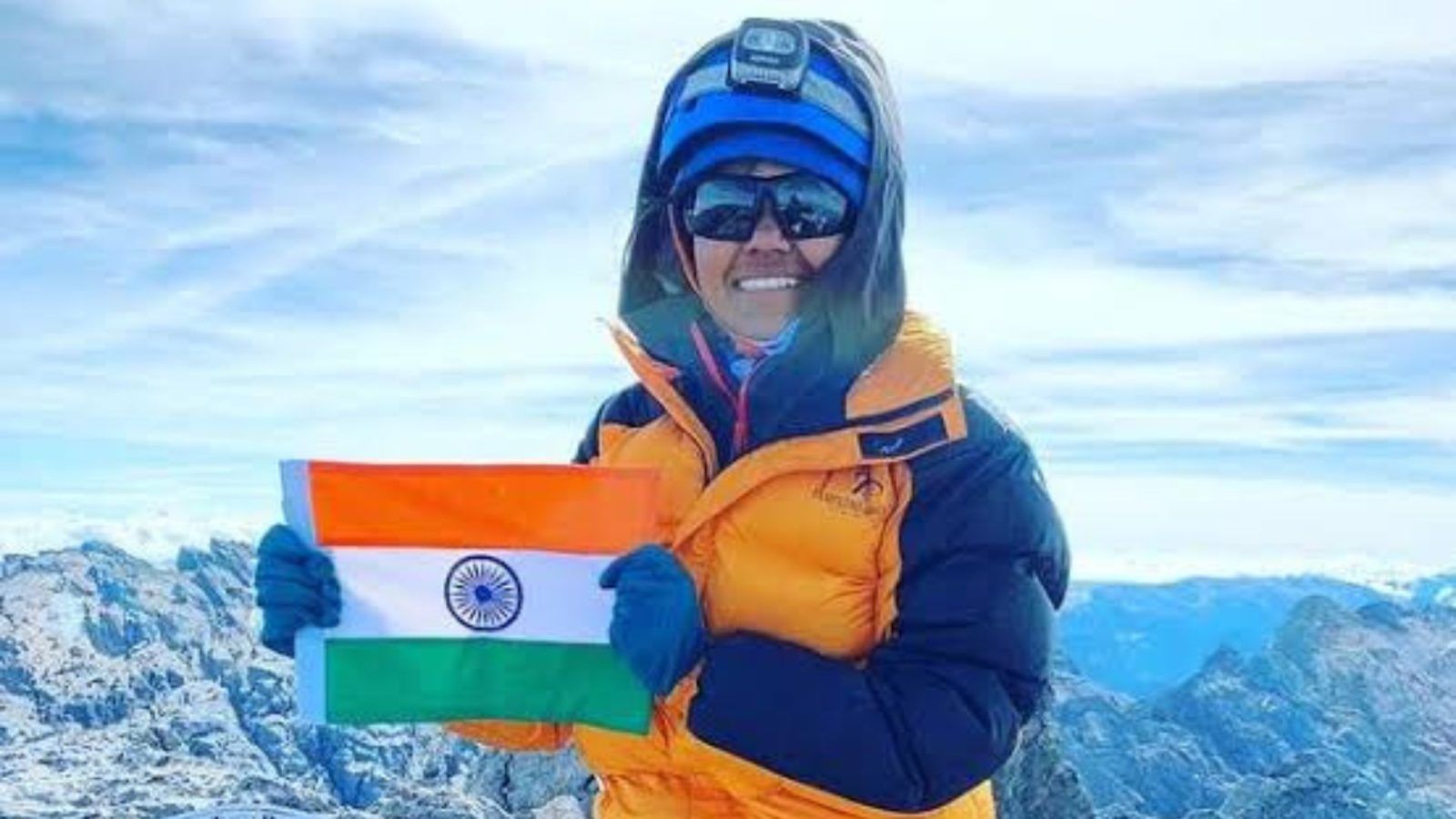 Meet Malavath Poorna: The Mountaineer Who Scaled Mt. Everest At 13!