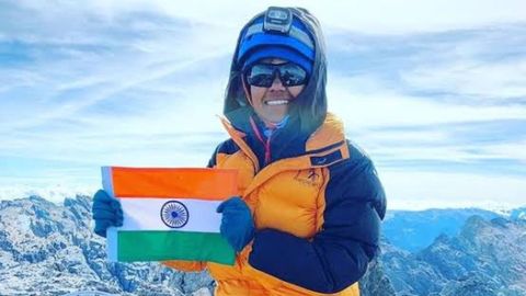Meet Malavath Poorna: The Mountaineer Who Scaled Mt. Everest At 13!