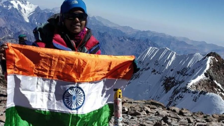 Meet Malavath Poorna: The Mountaineer Who Scaled Mt. Everest At 13!