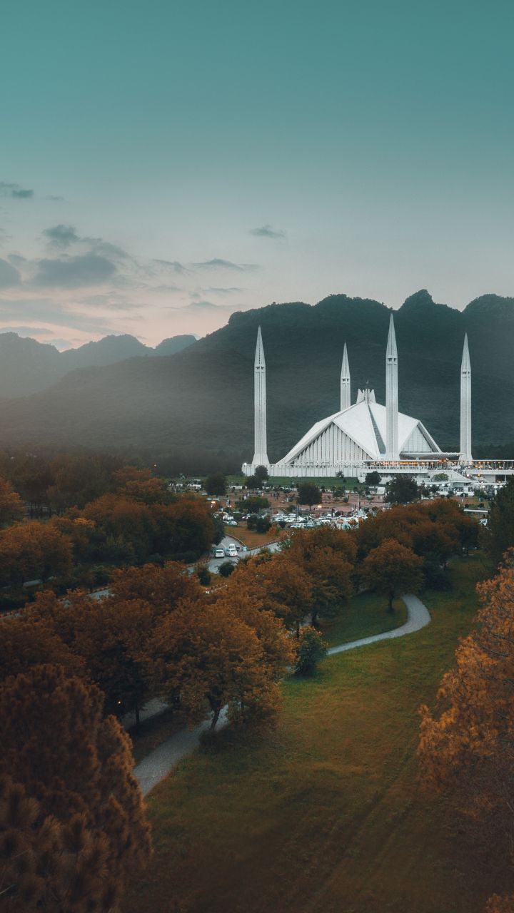 Most Beautiful Tourist Places To Visit In Pakistan