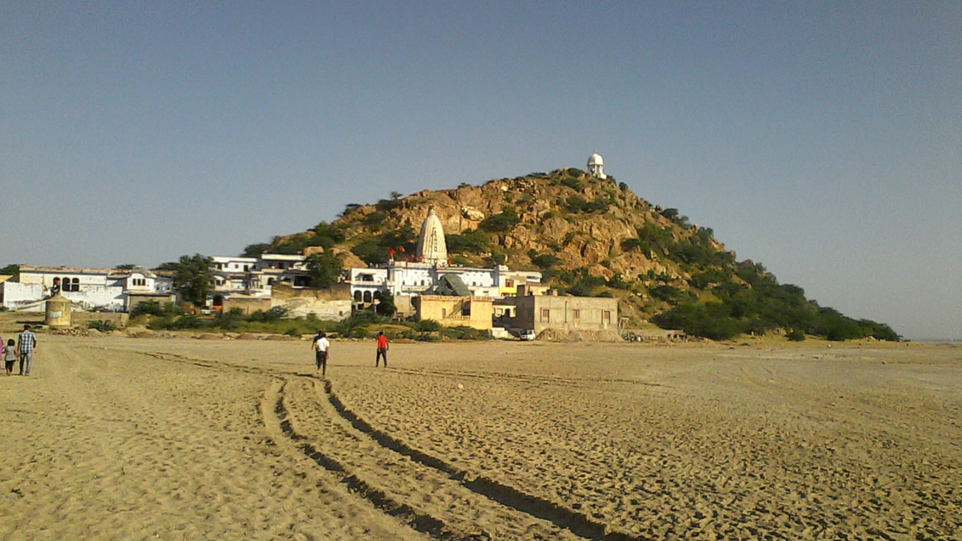 Soaking The Salt, Stars, And Stories of Rajasthan's Sambhar Lake