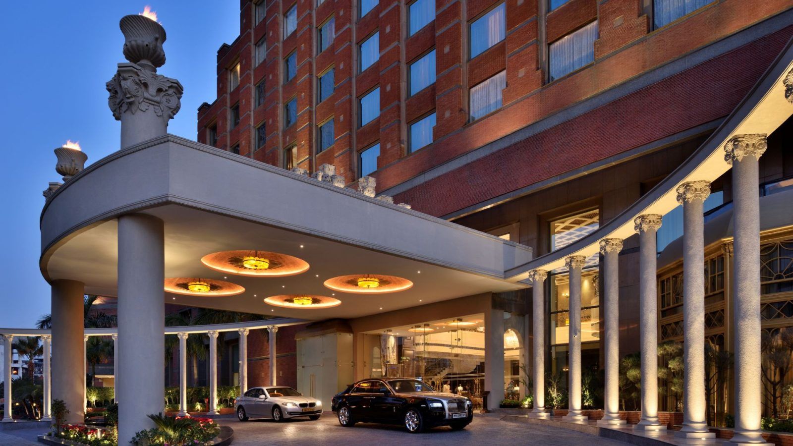 Radisson Blu MBD Hotel, Noida Epitomises Luxury And Finesse