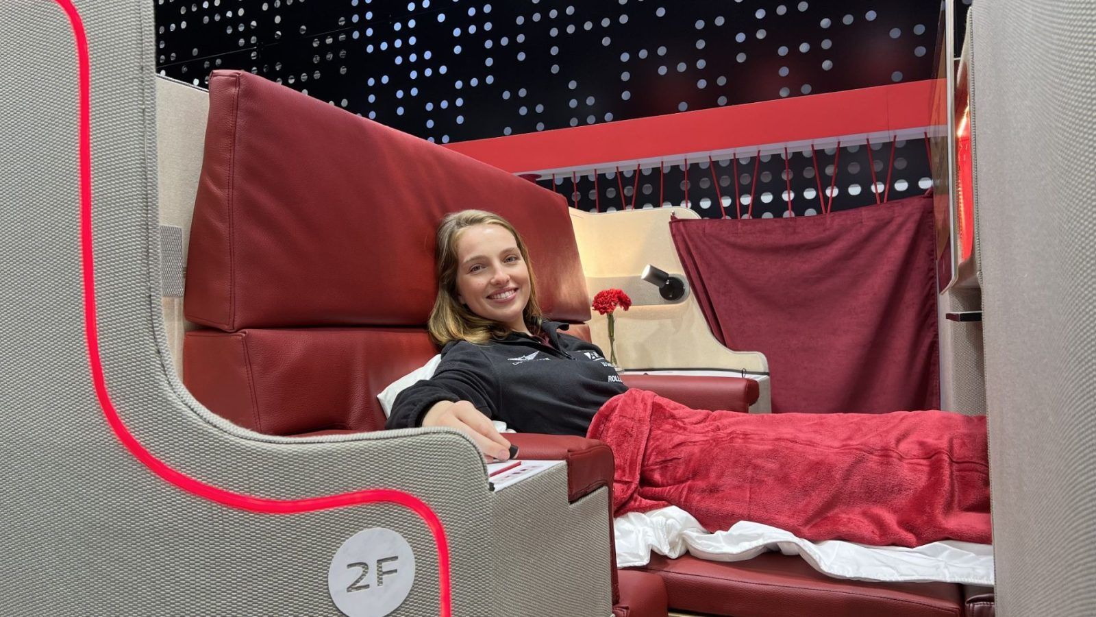 Reimagined First And Business-Class Seats On Double-Level Airplanes