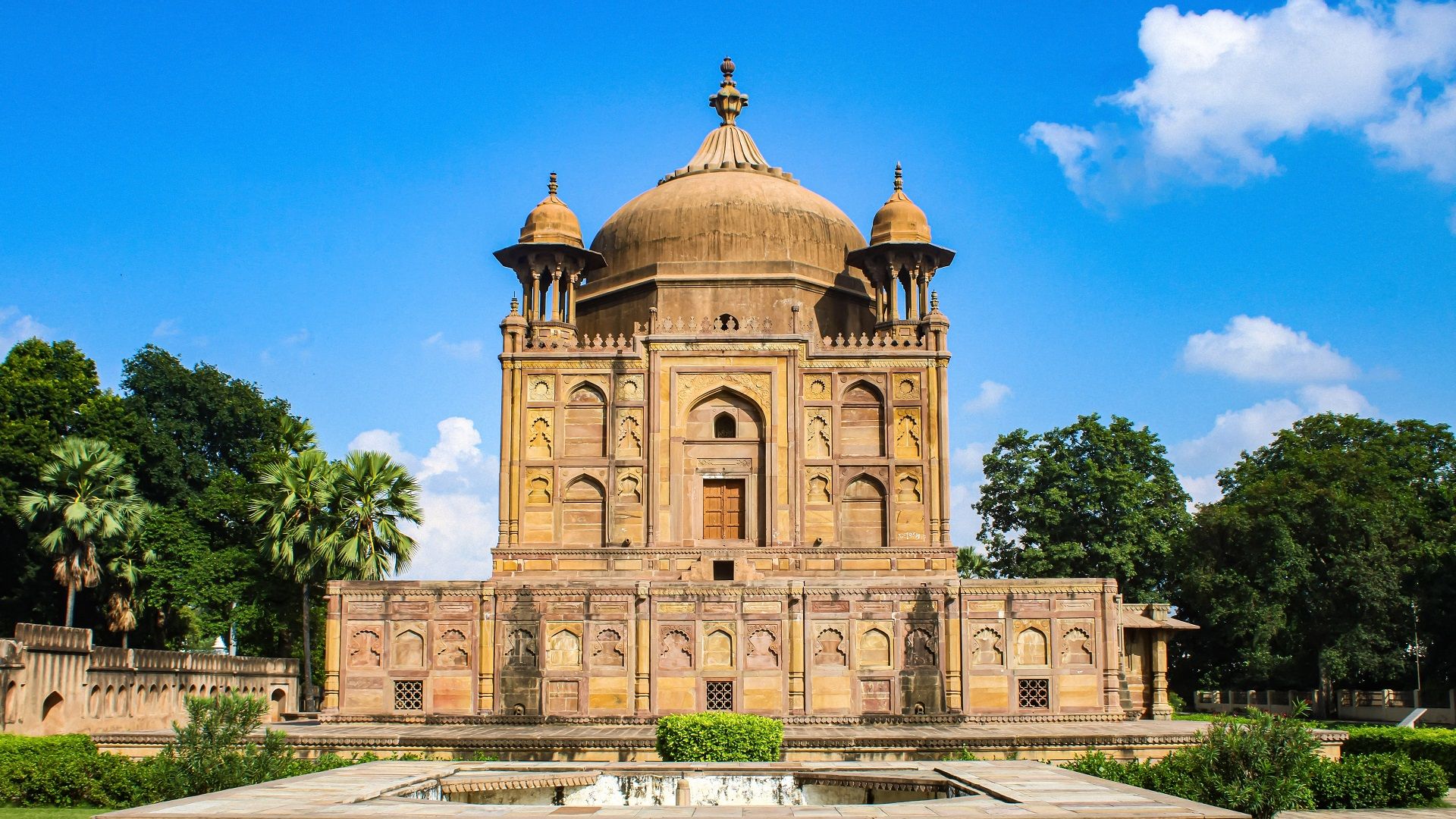 Places To Visit In Prayagraj: Ghats, Parks & Forts Explore Allahabad ...