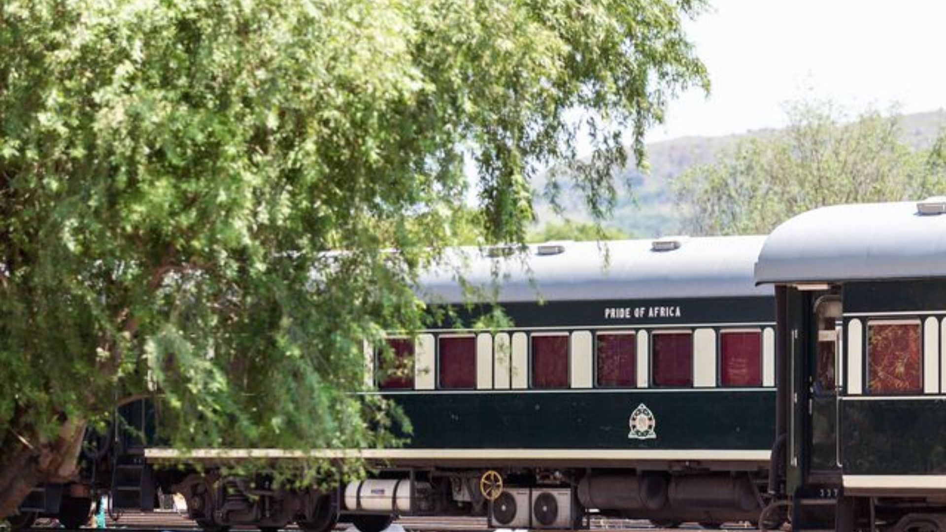 This Luxurious African Rail Takes You From South Africa To Zimbabwe