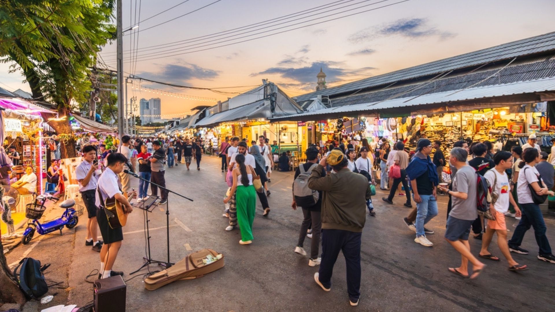Shopping, Timings, & What To Buy At Chatuchak Market Bangkok 2024