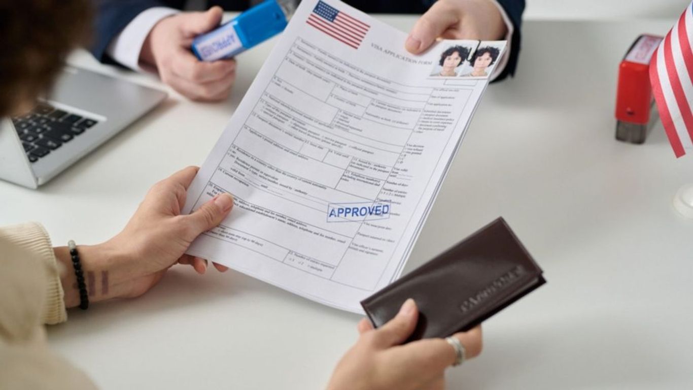 US Tourist Visa From India: Types, Process, Application & FAQs Answered ...