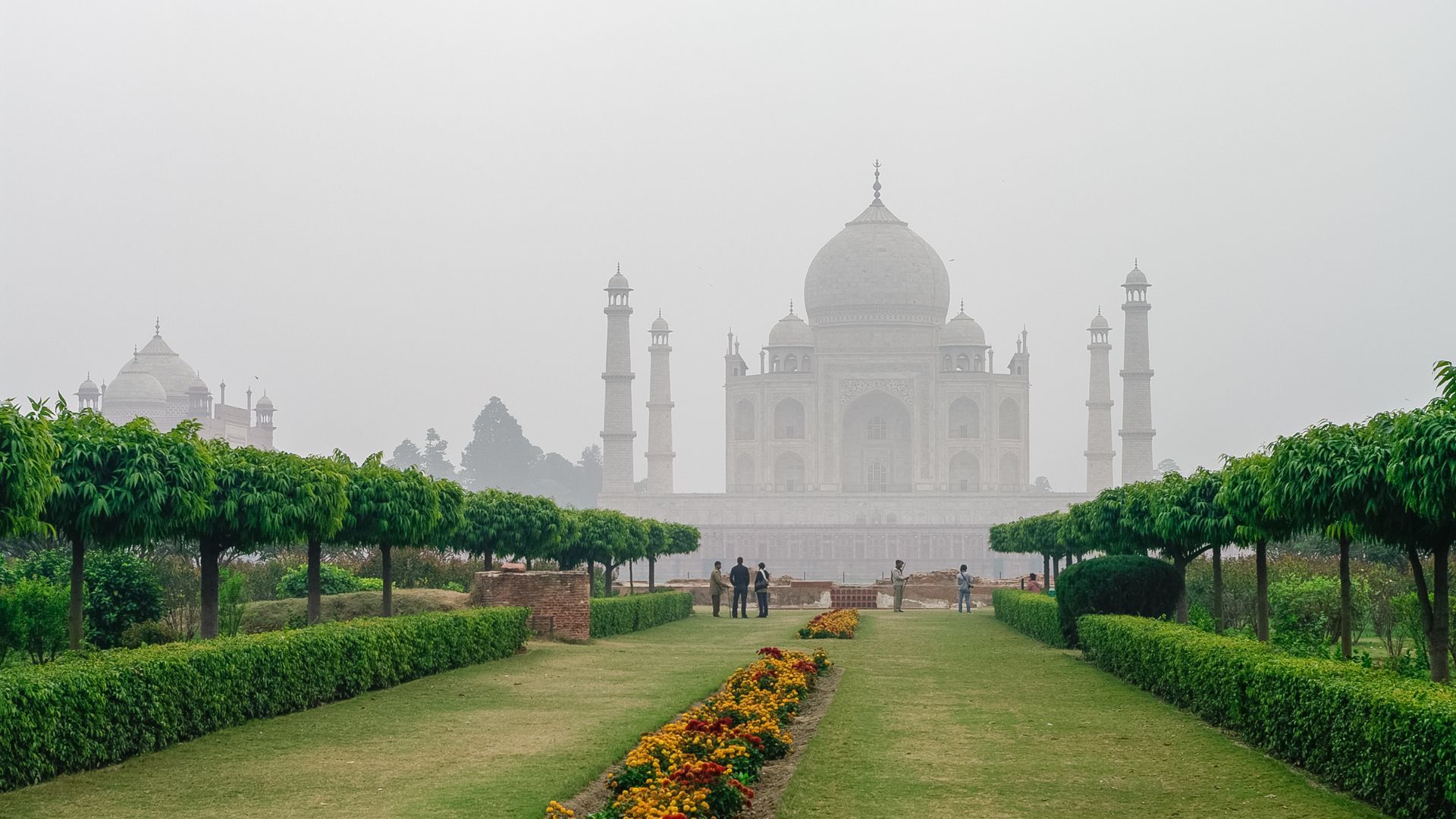 Tourist Places In Agra: Iconic Taj Mahal To Forts Of The Mughal City In ...