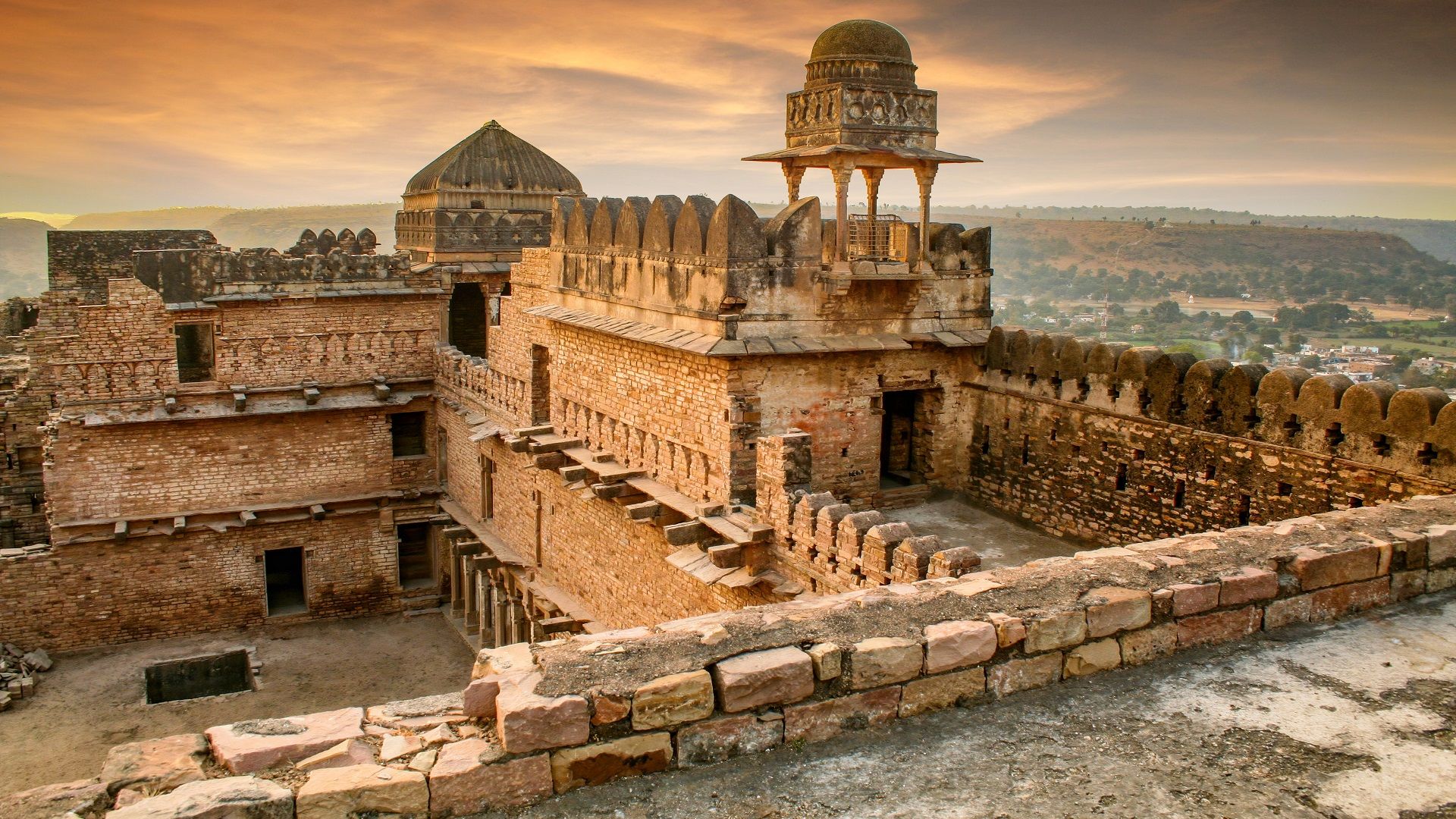 Mystical & Haunted 'Stree 2' 2024 Real-Life Filming Locations At Chanderi