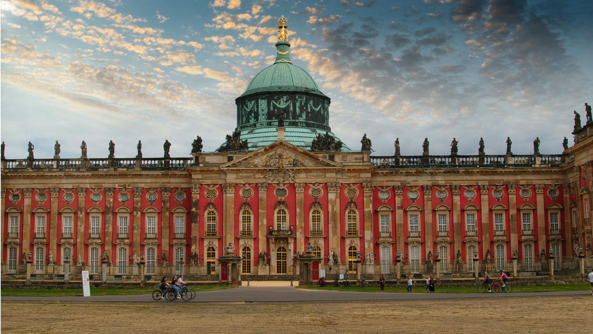10 Days East Germany Itinerary: Plan For Berlin, Potsdam, Dresden ...