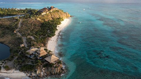 Private Island Tourism: World's Most Exclusive Island Vacations (With ...