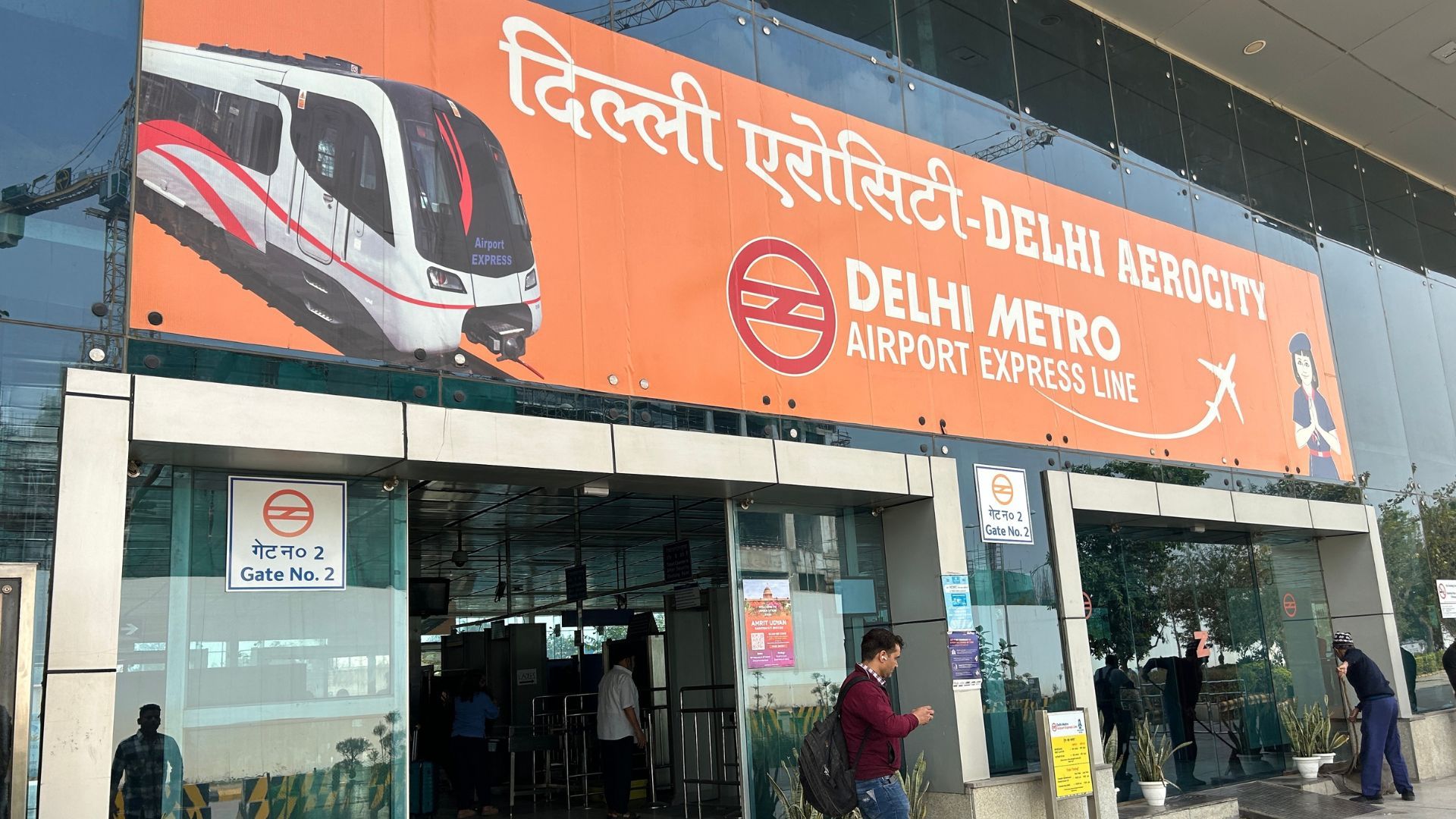 How To Travel In Delhi Metro: Cards, Apps, And More