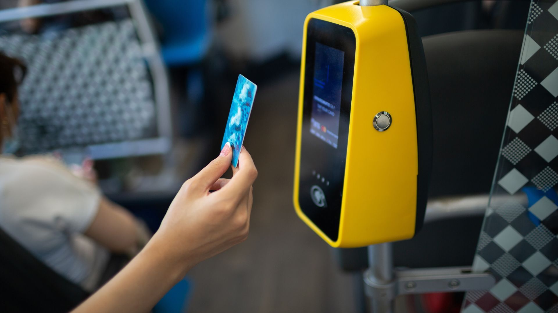 How To Travel In Delhi Metro: Cards, Apps, And More