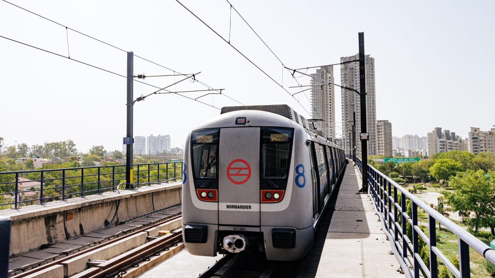 How To Travel In Delhi Metro: Cards, Apps, And More