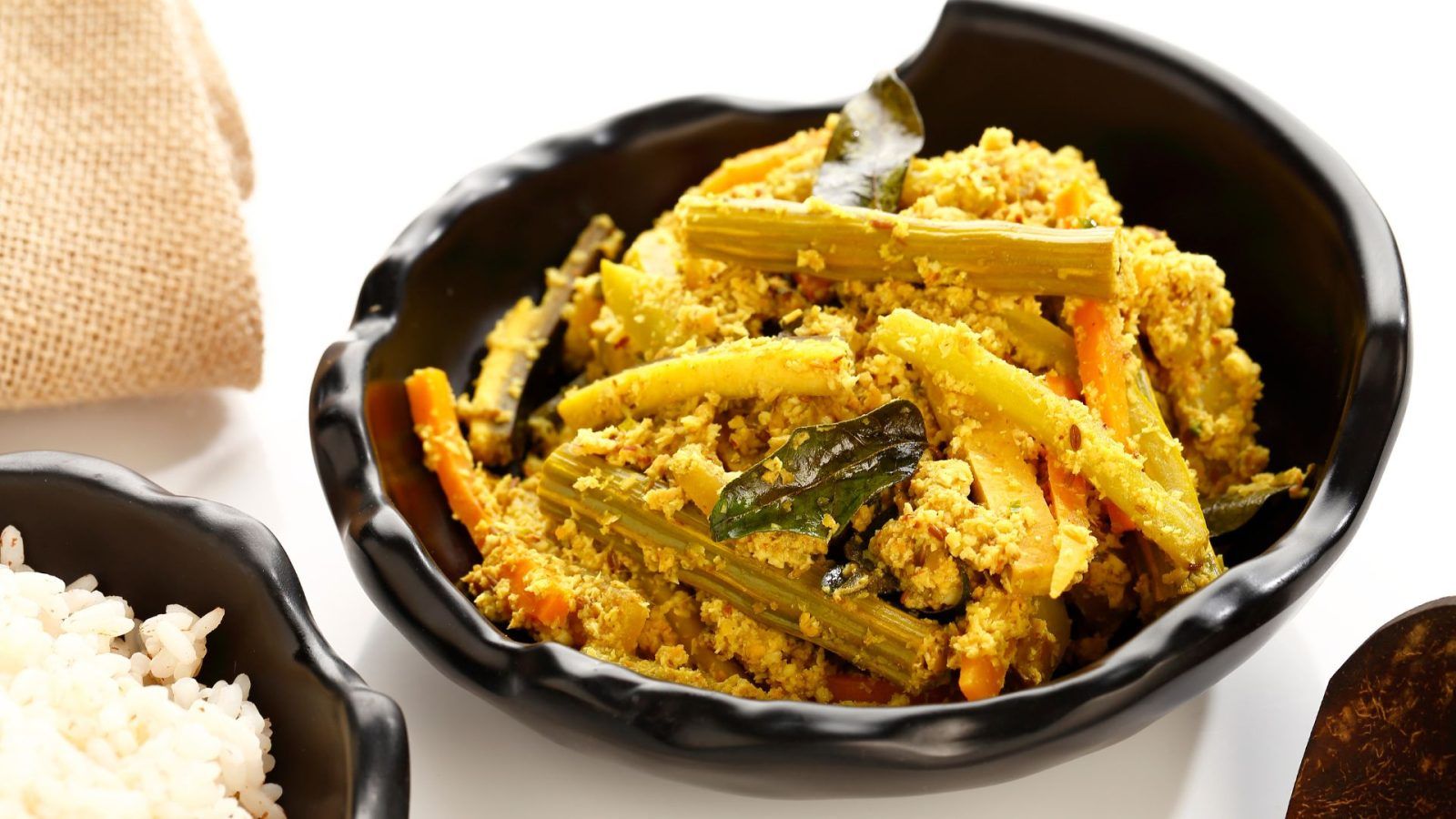 Experts Weigh In On The History Of Avial, An Onam Sadhya Essential