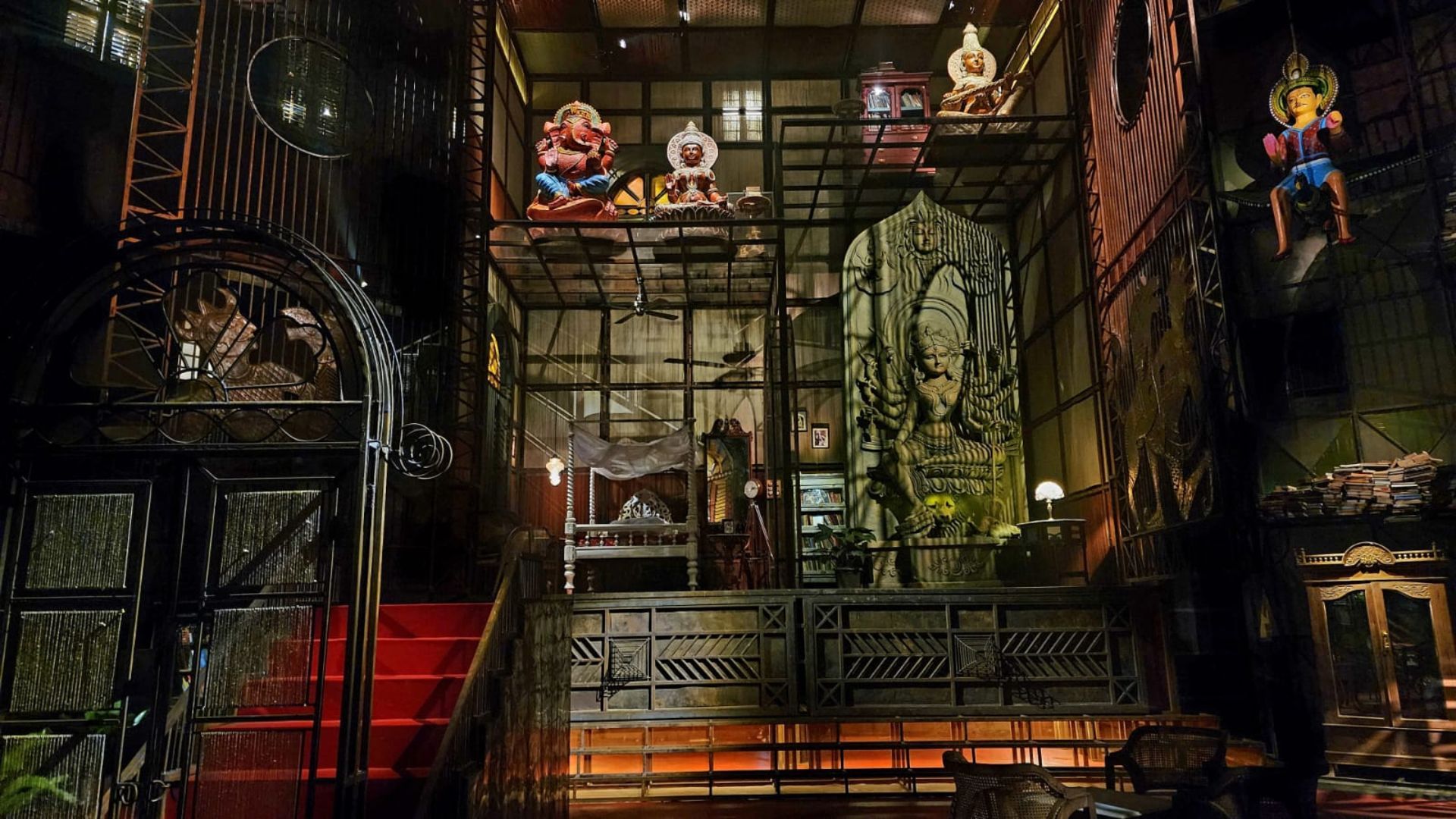 Durga Puja 2024: Pandal Hopping, Traditional Food & Festivities Guide