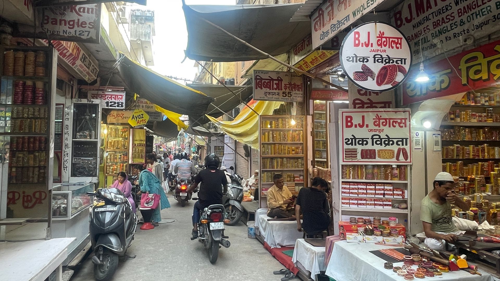 Maniharon ka Rasta: Into The Bangle Bazaar Of Jaipur