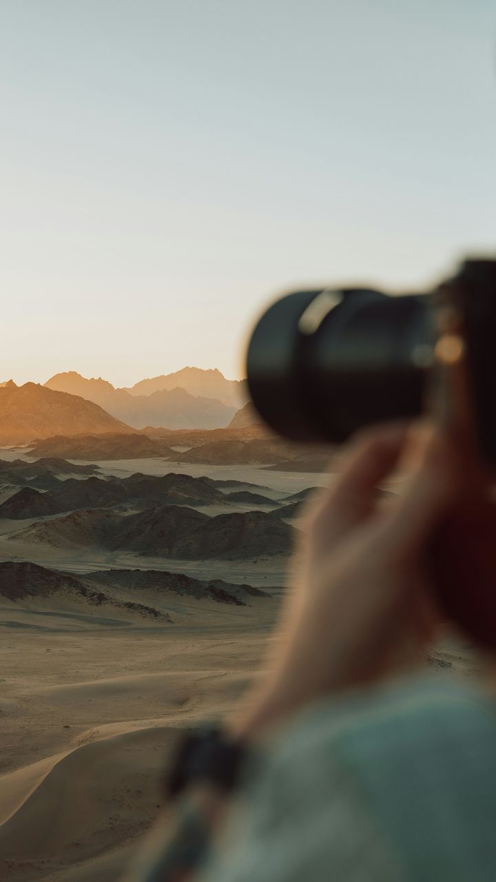 Best Road-Friendly And Pocketable Travel Cameras