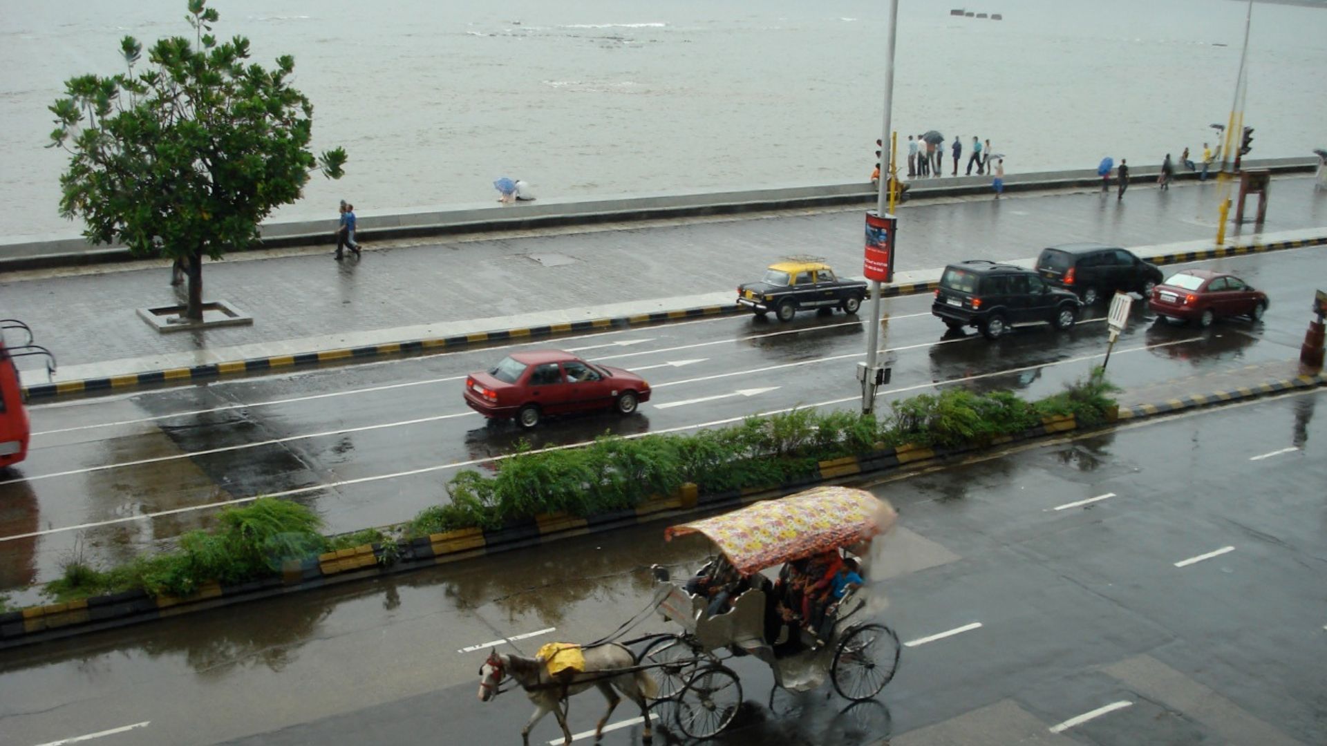 Mumbai Under Yellow Alert For Rainfall: Monsoon Withdrawal Delayed