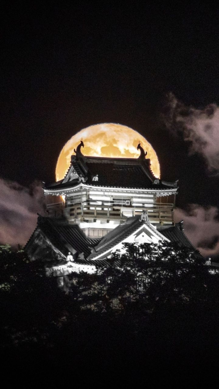 The Ten Most Haunted Places In Japan