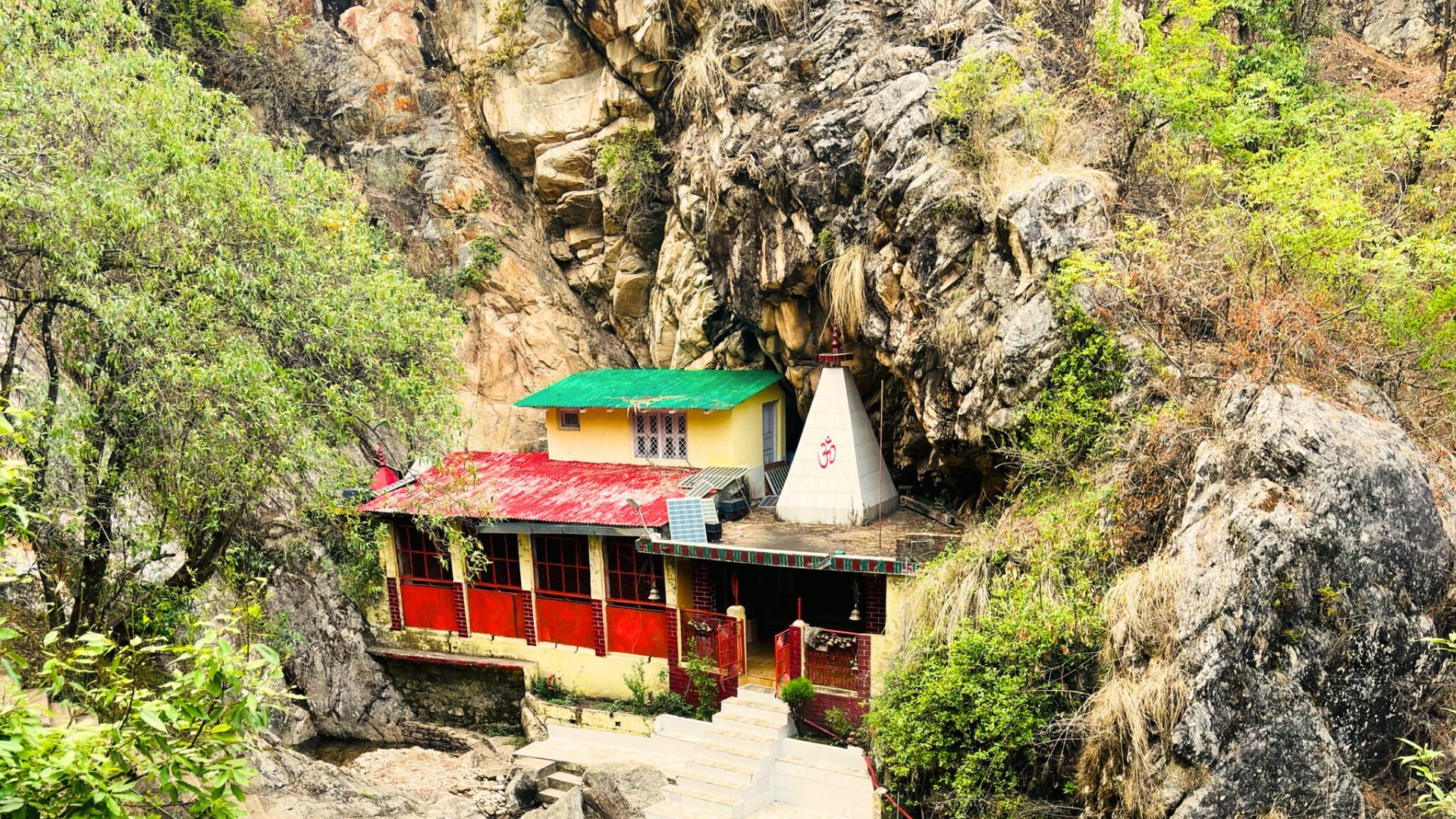 Kausani In Uttarakhand: Find Your Nirvana Amidst Himalayan Magic