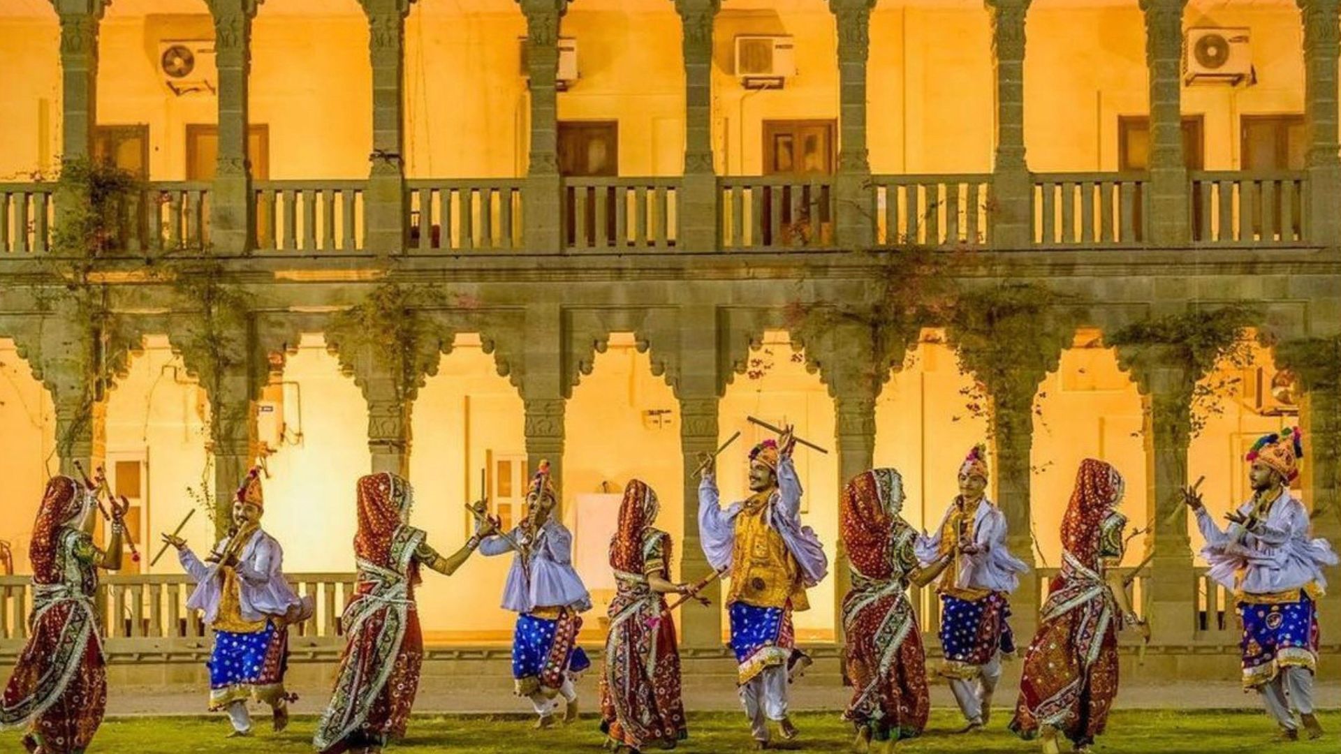 A Look At The Festivals Of India, As Celebrated In The Homes Of Royalty