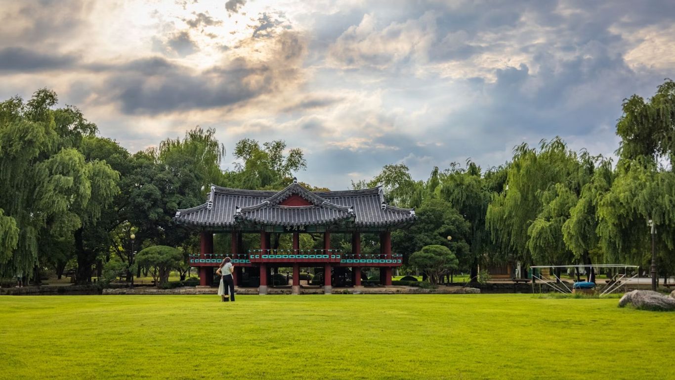 Inside The Shooting Locations Of 'Mr. Plankton', New K-Drama On Netflix