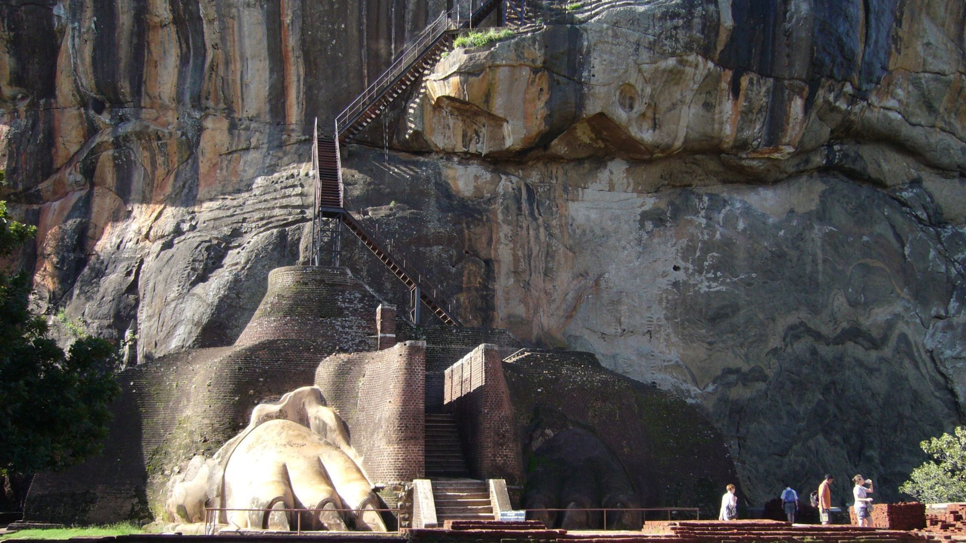 Goa Vs Sri Lanka: Which Coastal Destination Reigns Supreme?