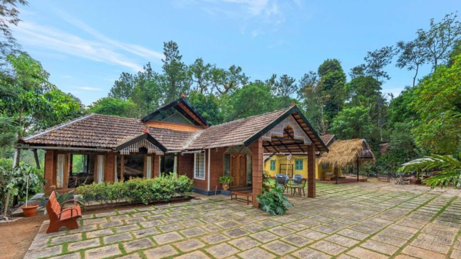 Homestays In Coorg: Top Luxury Retreats Amid Lush Coffee Plantations