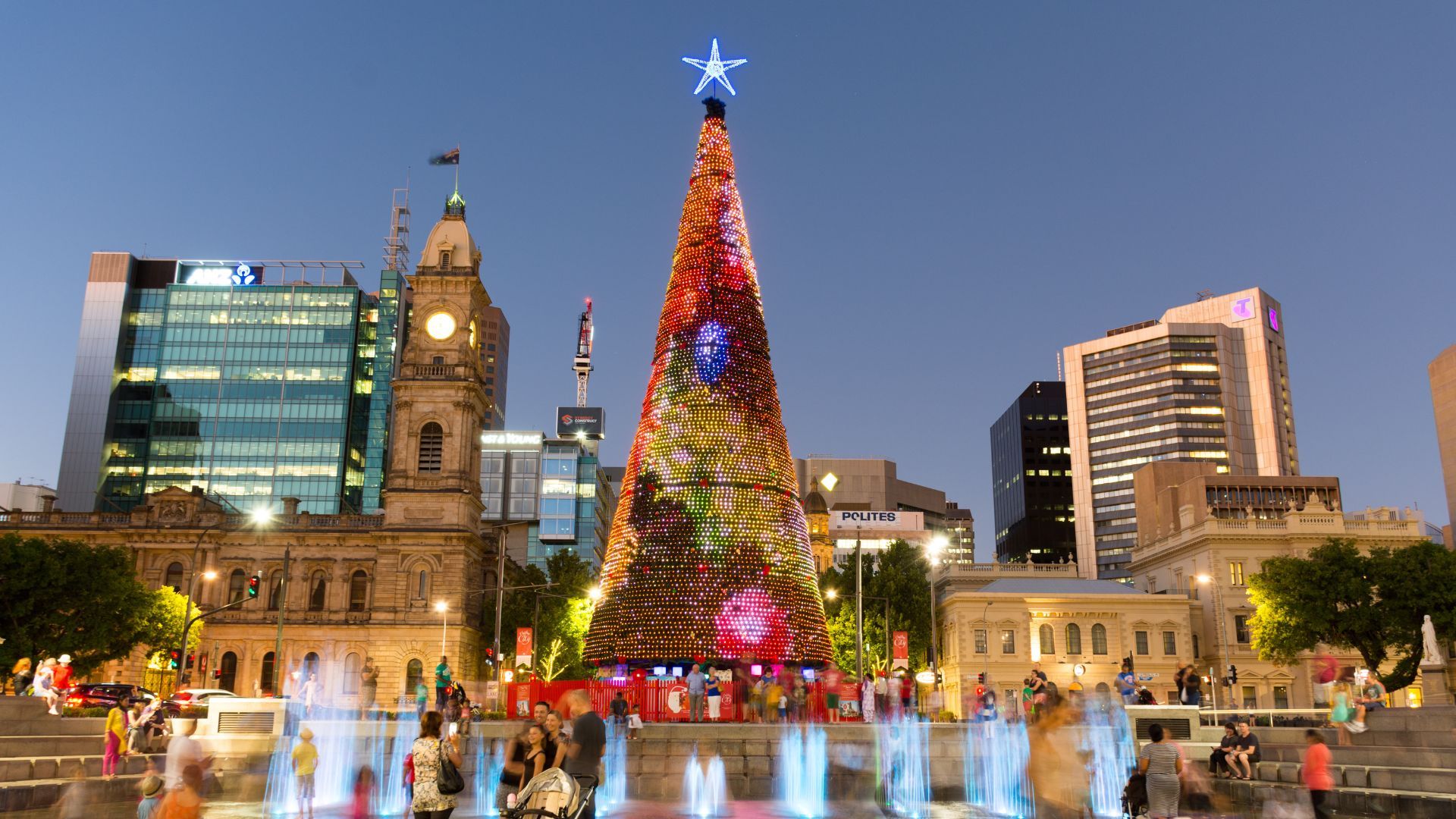 Christmas In Australia Is All About Sun, Sand, And Cheer