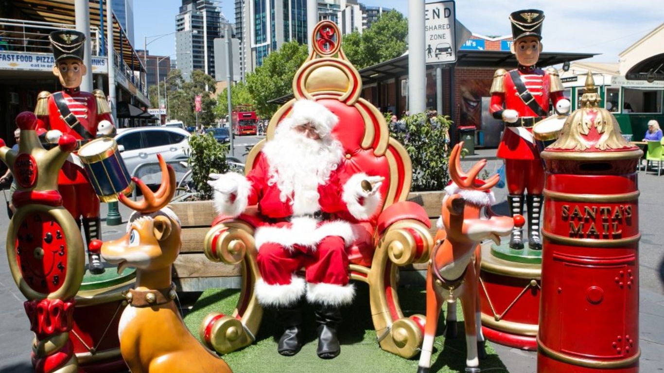 Christmas In Australia Is All About Sun, Sand, And Cheer