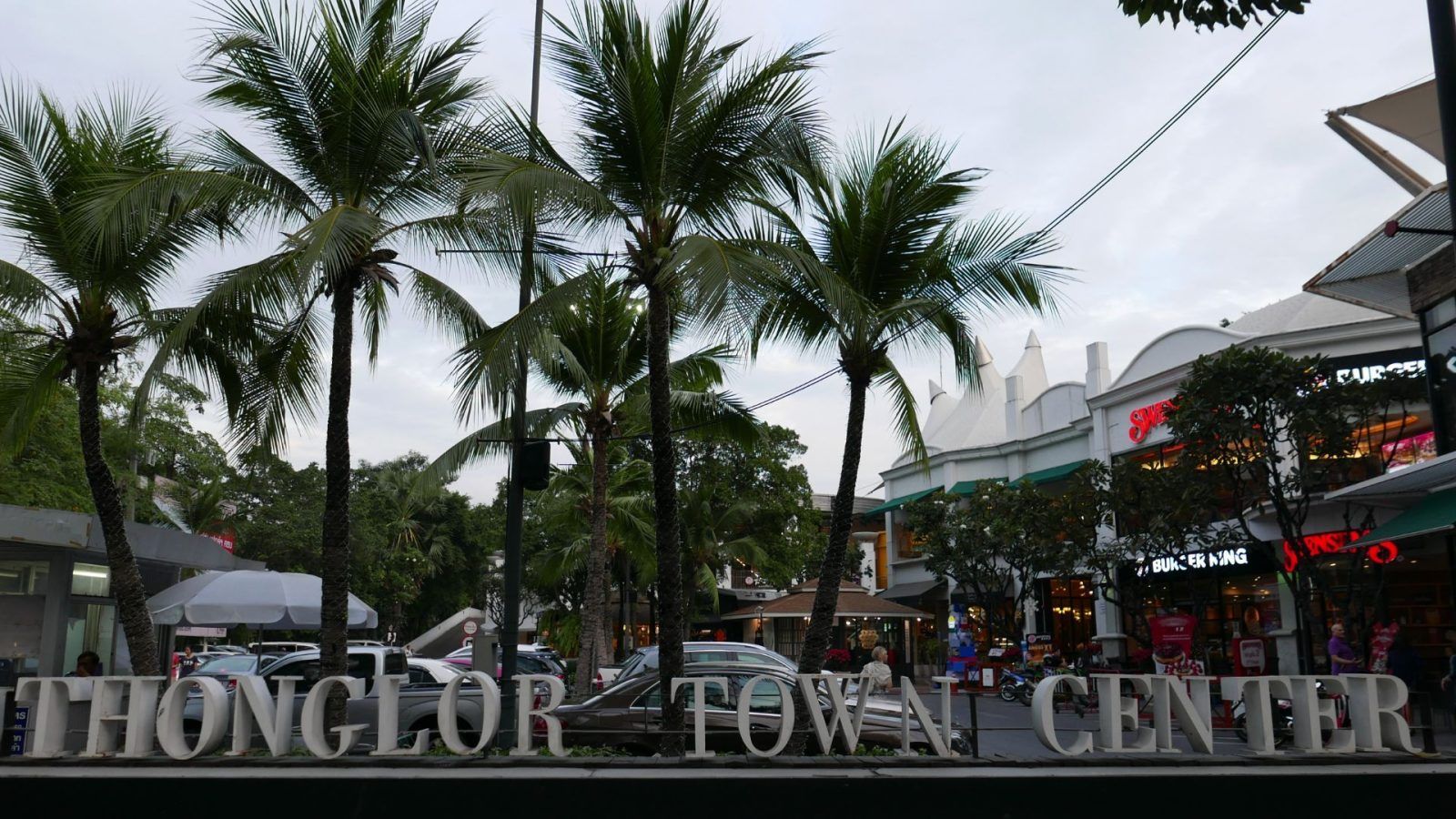 Thonglor In Bangkok: Explore Shopping Malls, High-end Cafes And More